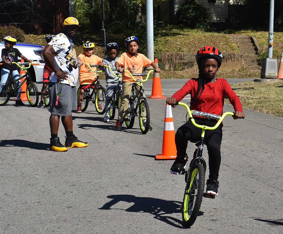 Getting “Hands On” with Bike Safety – United Way Hands On
